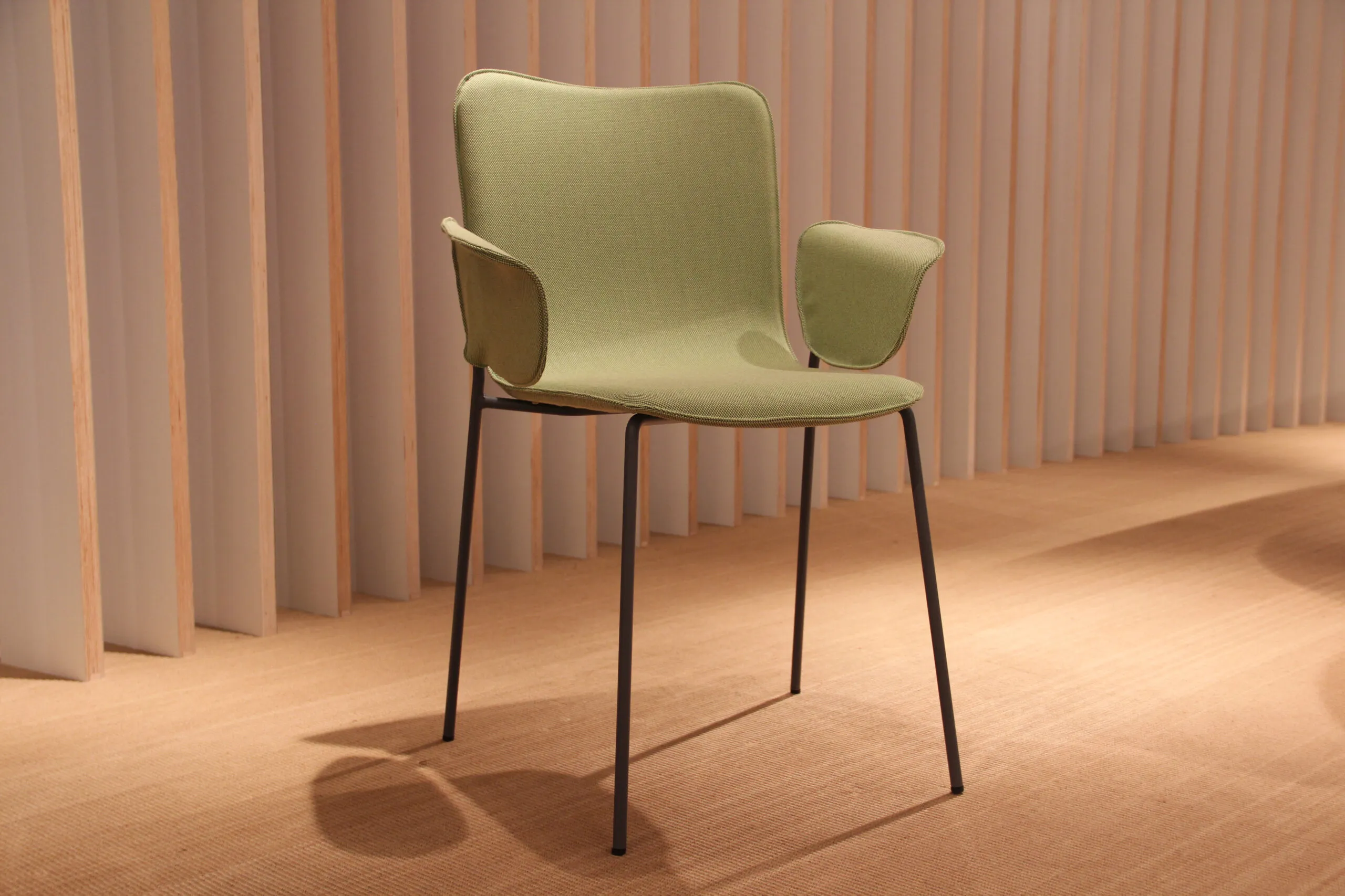 Mueble de España - Products - ARO contract chair