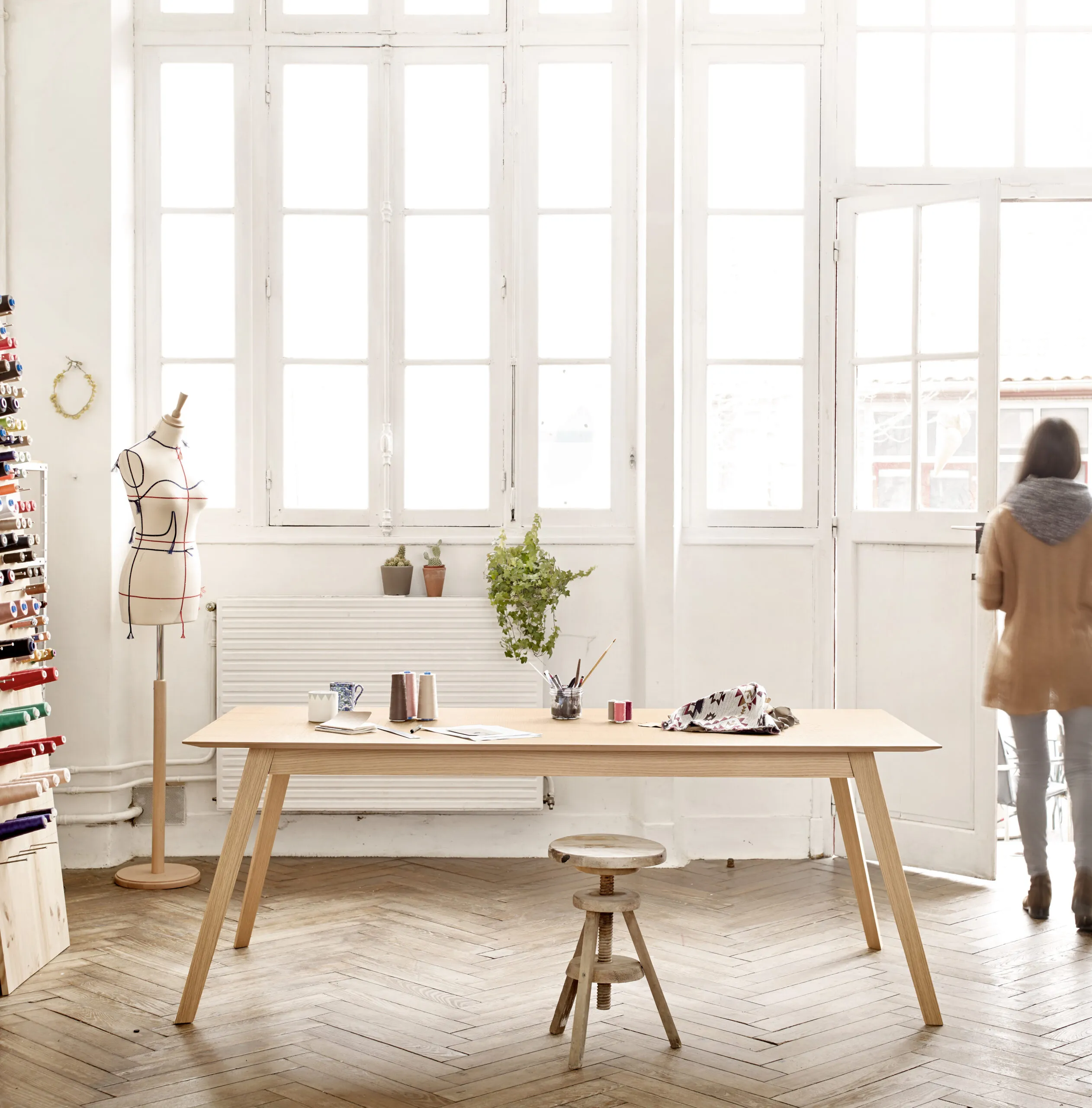 Mueble de España - Products - ARIS table