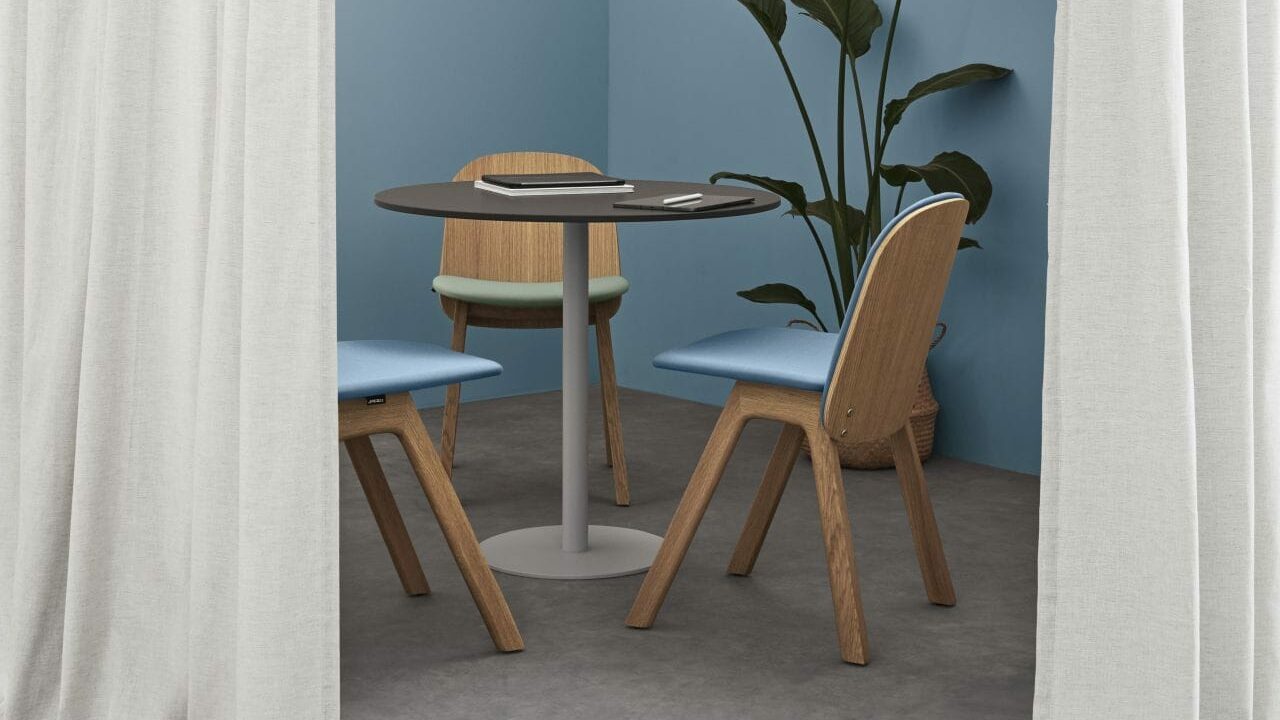 Mueble de España - Products - WEDGE Chair